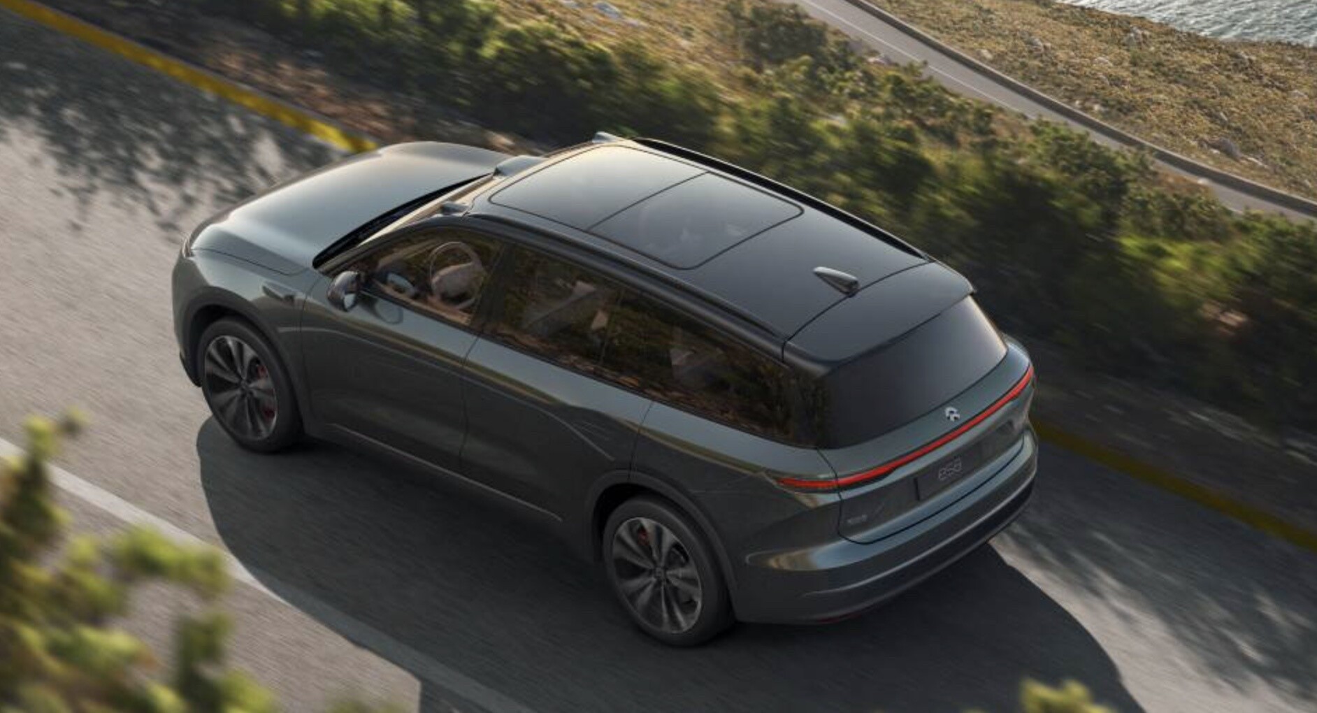 NIO kicks off product super cycle with launch of EC7 and new ES8